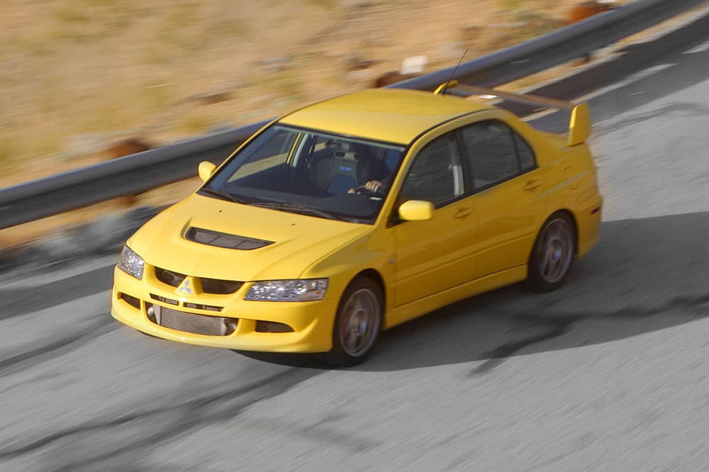 Subaru Impreza WRX o Mitsubishi Lancer Evo